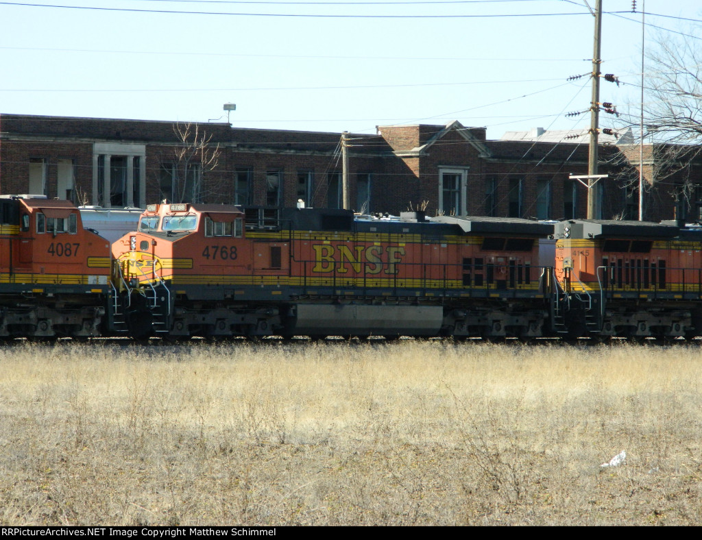 BNSF 4768