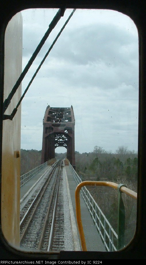 Tennessee-Tombigbee Canal joint KCS/CAGY bridge at Columbus, MS