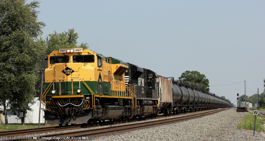 NS 1067 SD70ACe Reading Heritage