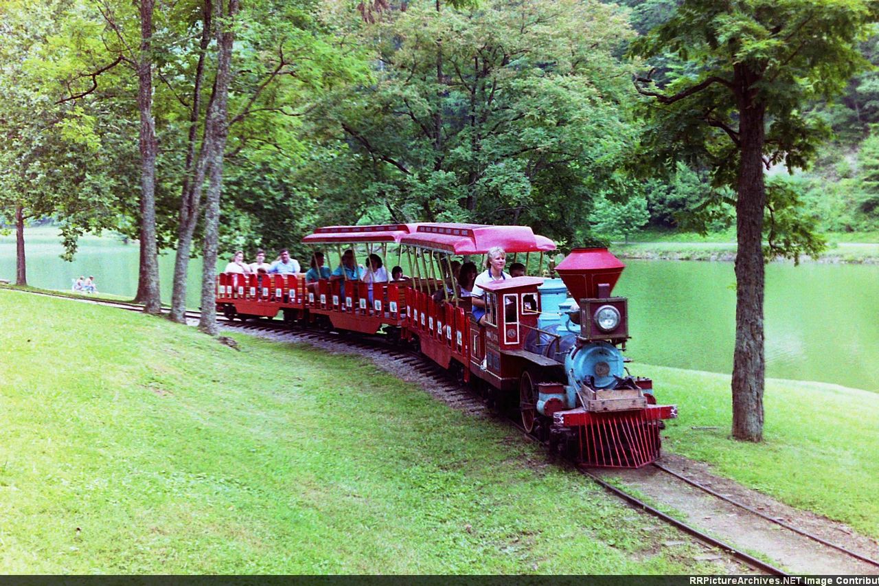 Steele Creek Park miniature train