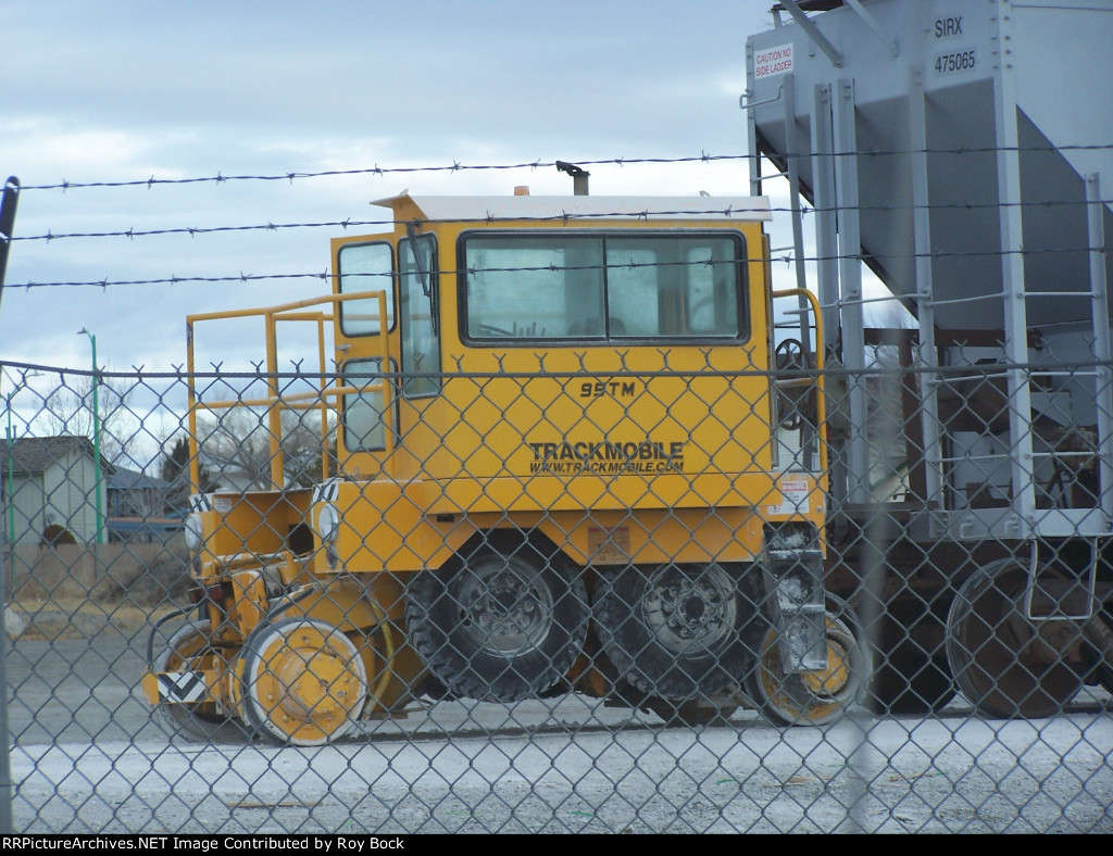 Side view of Trackmobile 95TM