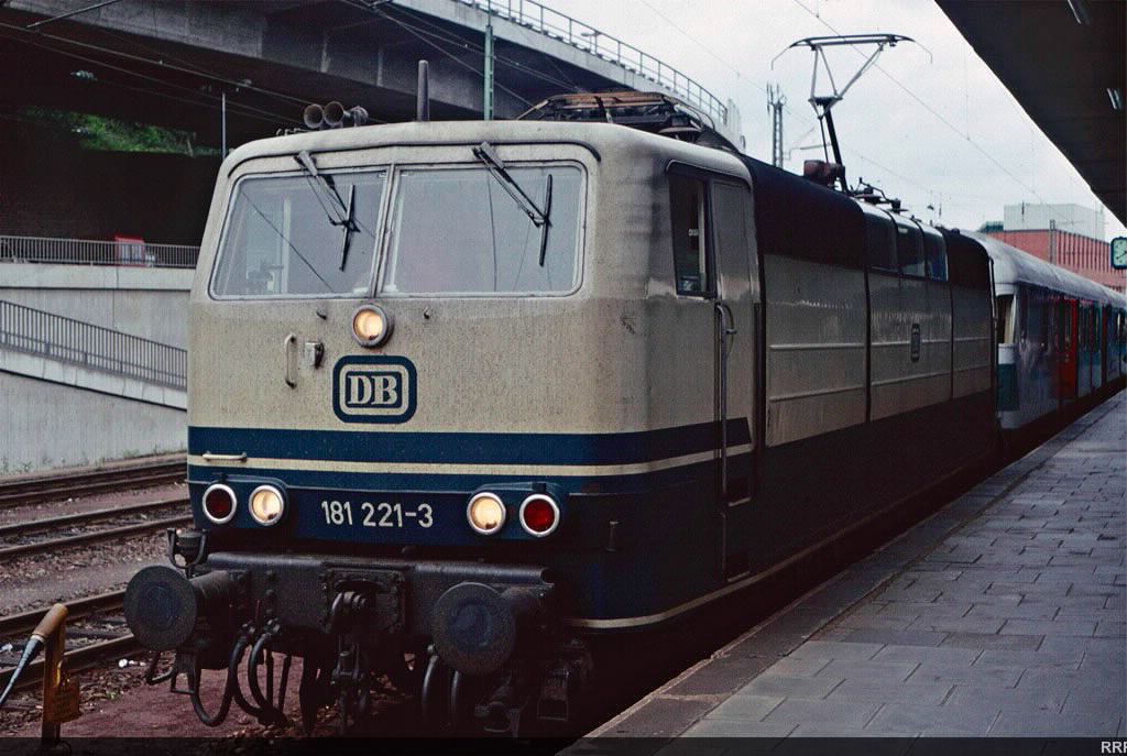 DB 181 221-3