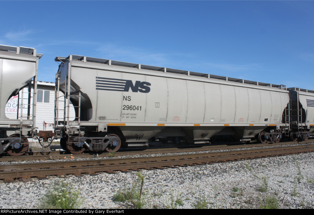 NS 296041 - Norfolk Southern