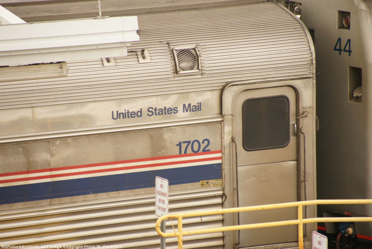 AMTK 1702 - US Mail / Baggage Car - #49 / "Lake Shore Limited"