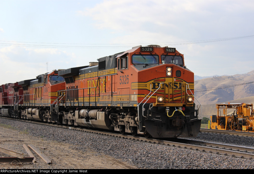 BNSF 5326