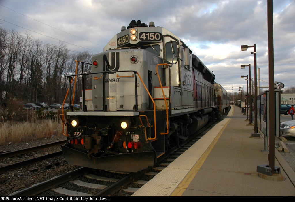NJT GP40PH-2