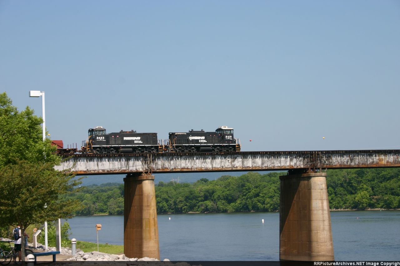 Untitled [www.rrpicturearchives.net]