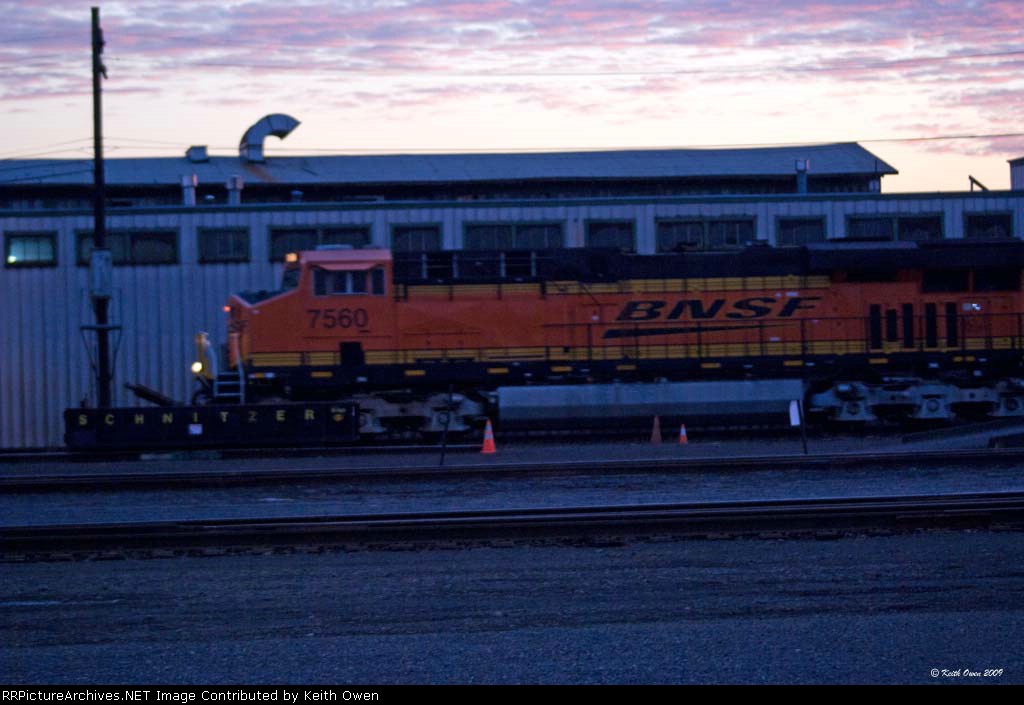 BNSF 7560