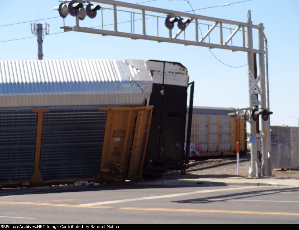 Norfolk Southern derailed autorack