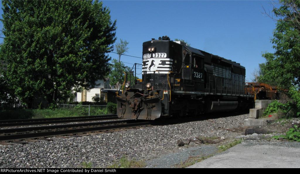 NS 3327 leads a west-bound local.