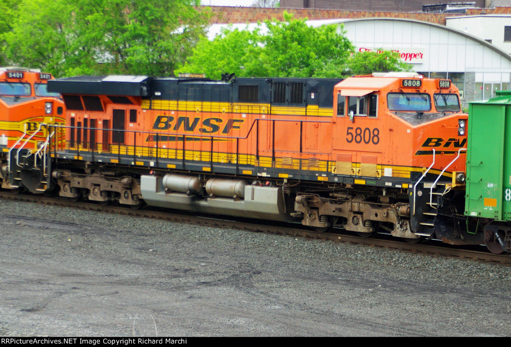 BNSF 5808
