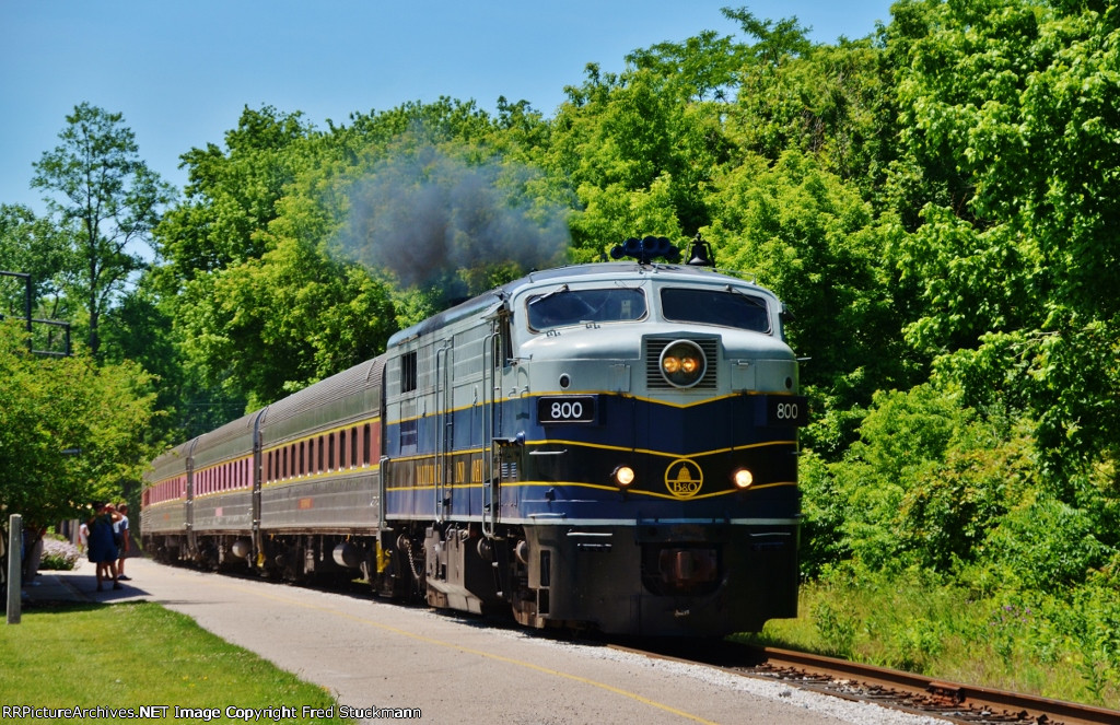 CVSR 800 pulls past the depot.