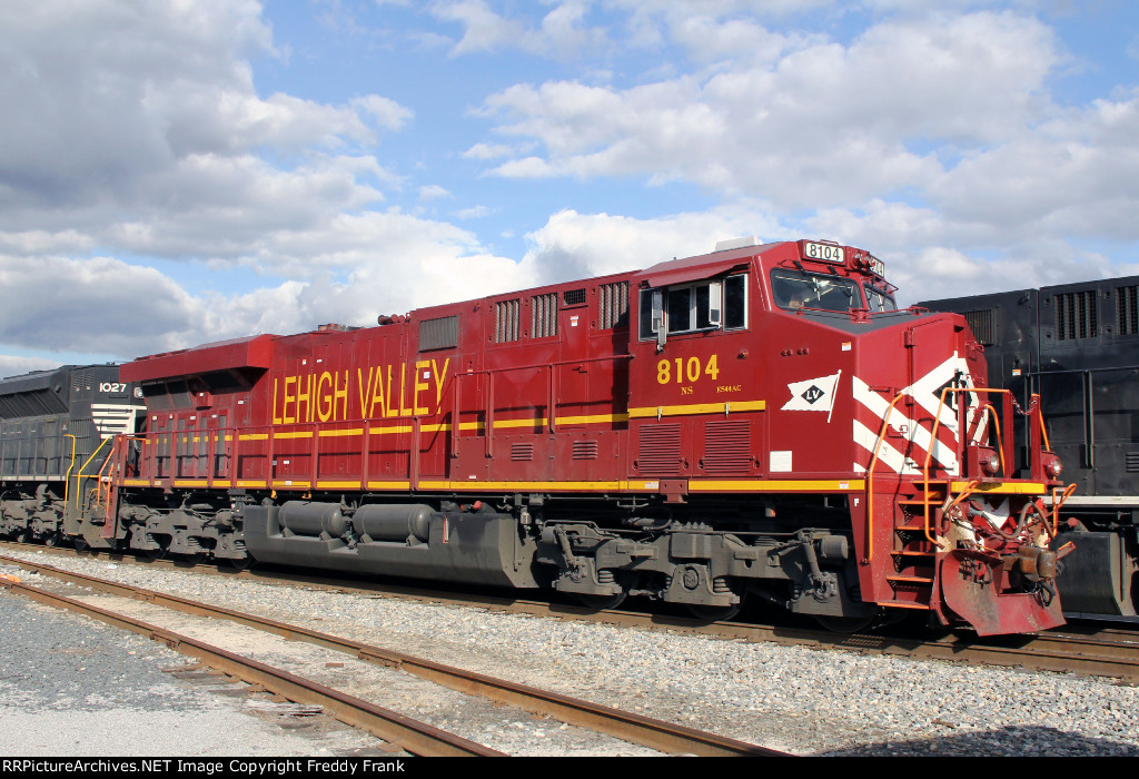 NS 8104