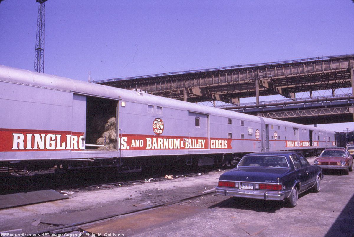 RBX 22 (Hay Car) - Ringling Brothers, Barnum & Bailey Circus Train (Red ...