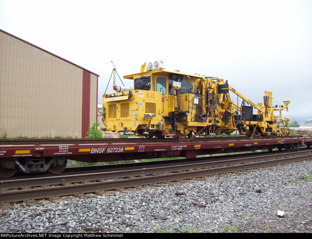 89ft MoW Flat Car With Equipment