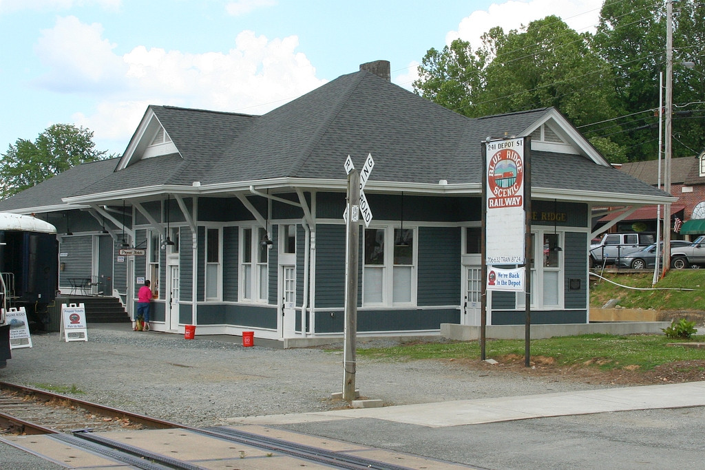 L&N depot