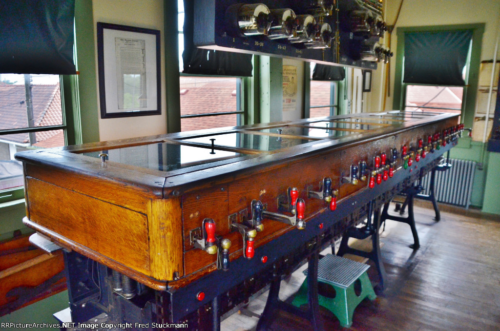 Love the furnishings in this place.