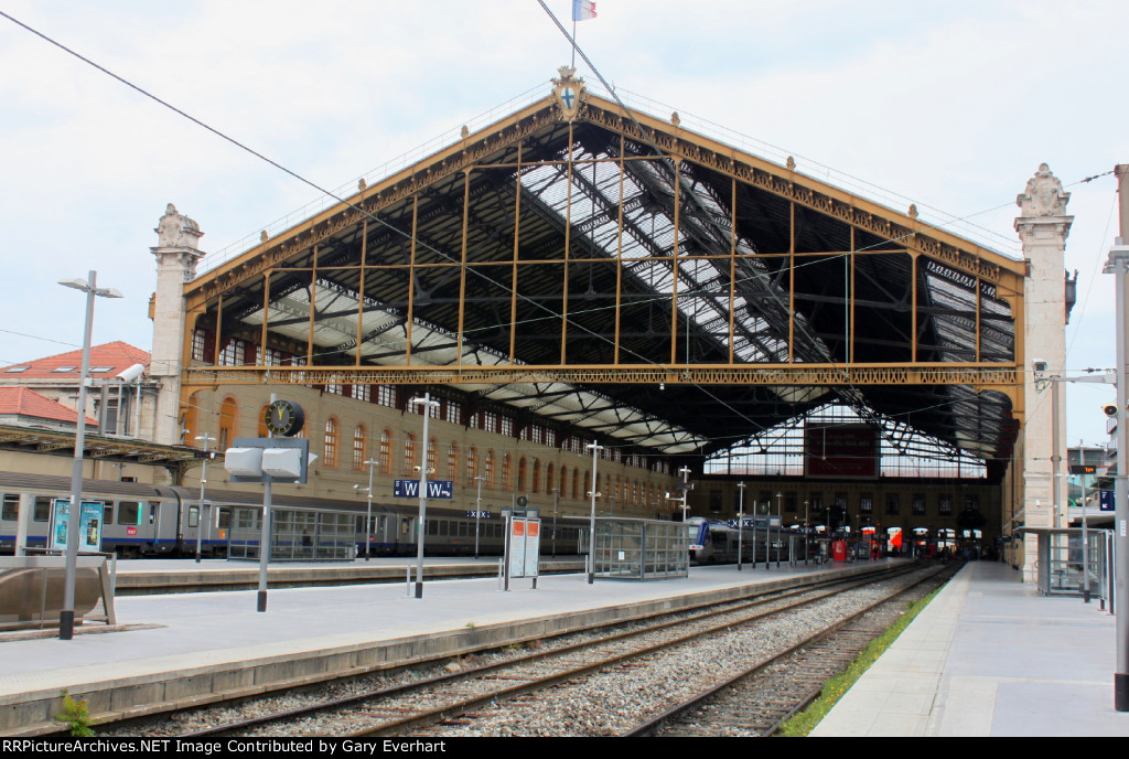Marseille-St Charles Train Station - Gare de Marseille-Saint-Charles