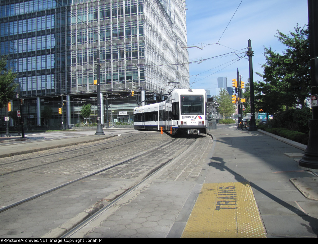 NJT Light Rail Comes Back To Essex Street