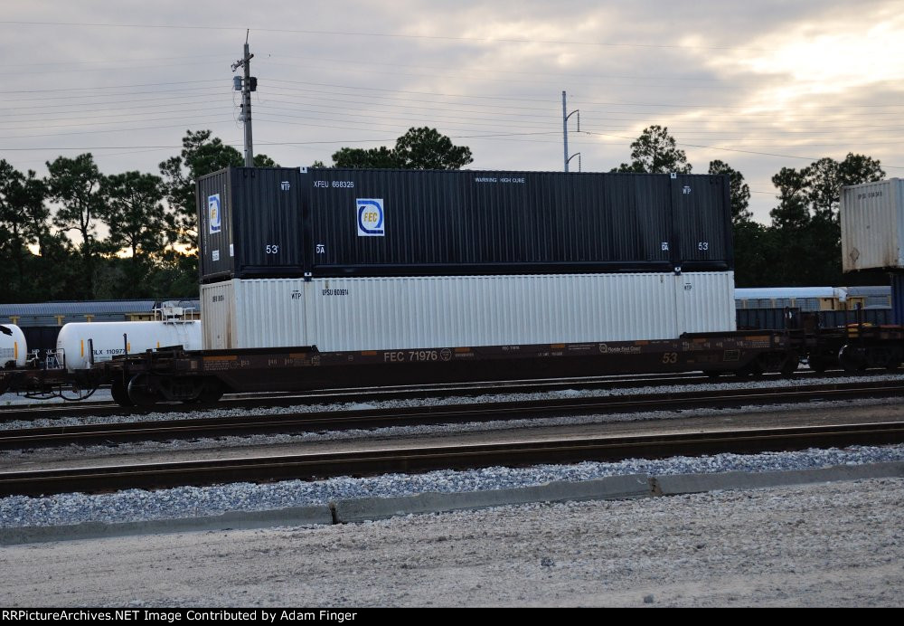 XFEU 668326 FEC Container