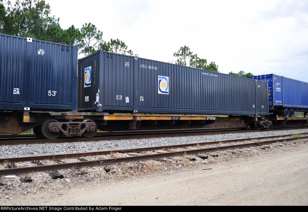 XFEU 668100 FEC Container