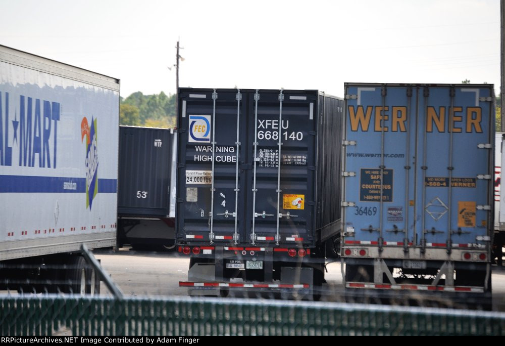 XFEU 668140 FEC Container