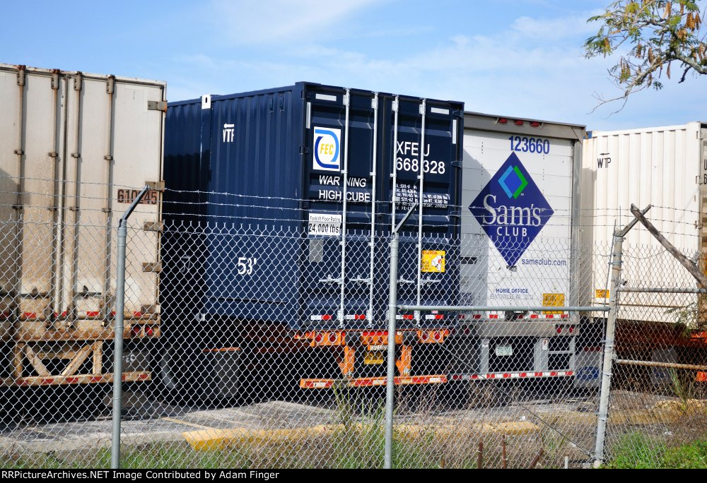 XFEU 668328 FEC Container