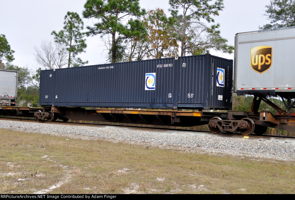 XFEU 668163 FEC Container