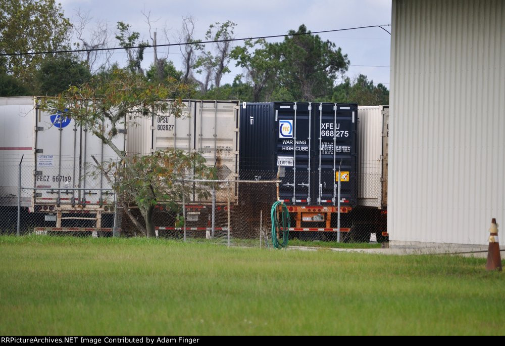 XFEU 668275 FEC Container