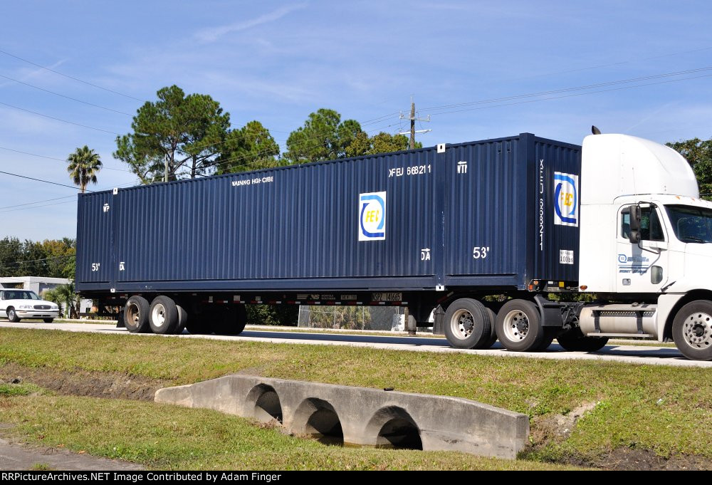 XFEU 668211 FEC Container