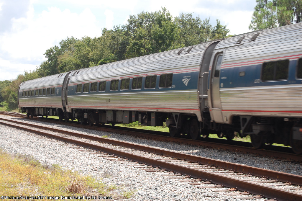 Amtrak 91 the Silver Star cruising through the Woodrow Wilson St crossing