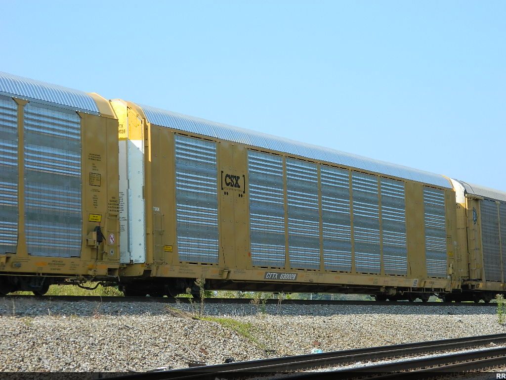 CTTX 690028 (AUTORACK) NEW CSX LOGO