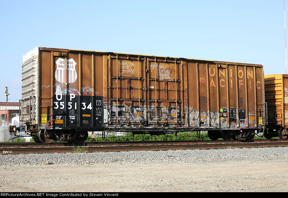 Union Pacific box UP #355134