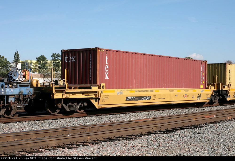 A-unit of DTTX #74539 a 40' well 5pk.