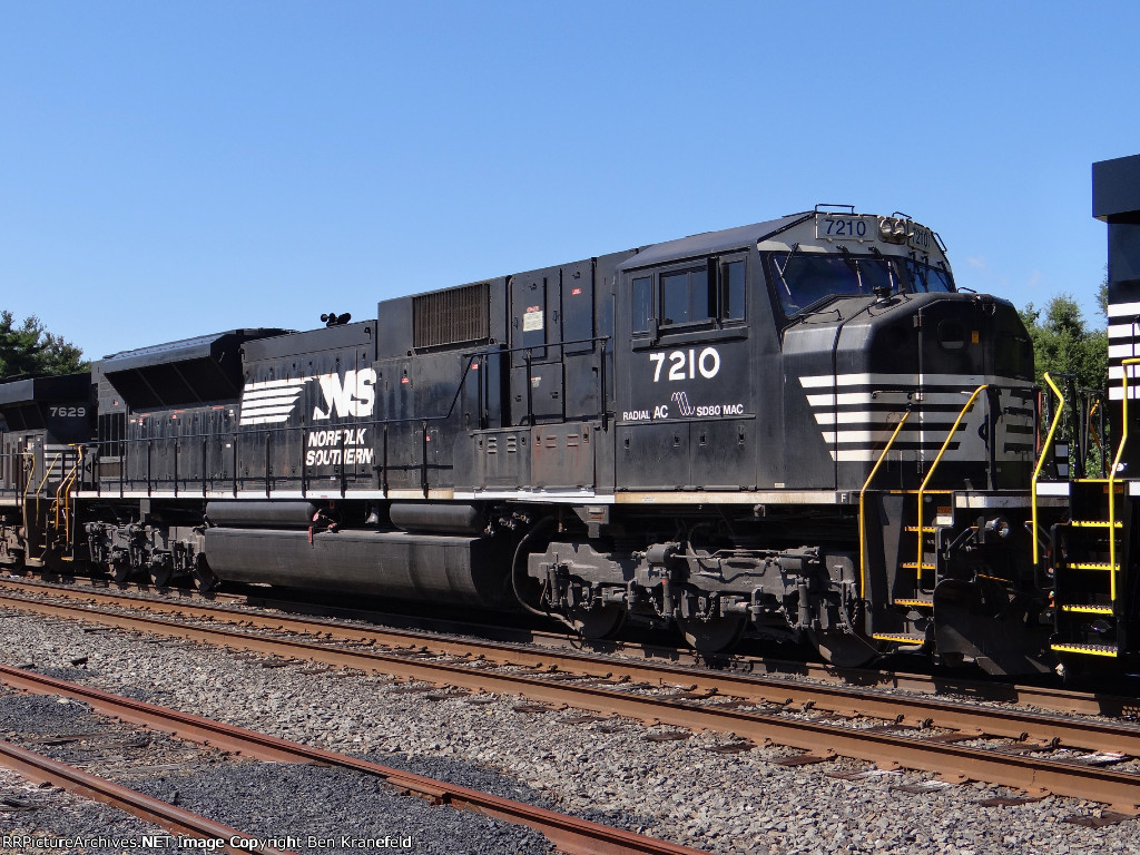 NS 7210