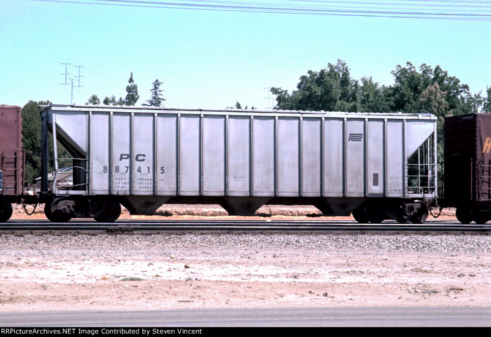 Penn Central 4600 cf covered hopper PC #887415