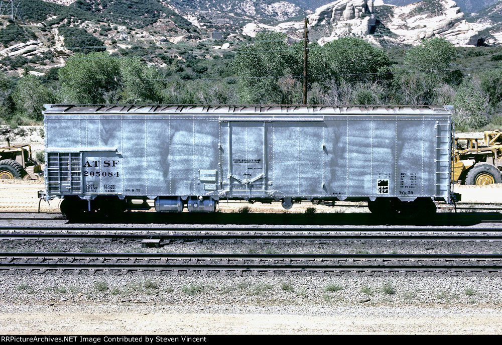 Ex Santa Fe reefer now MoW ATSF #205084