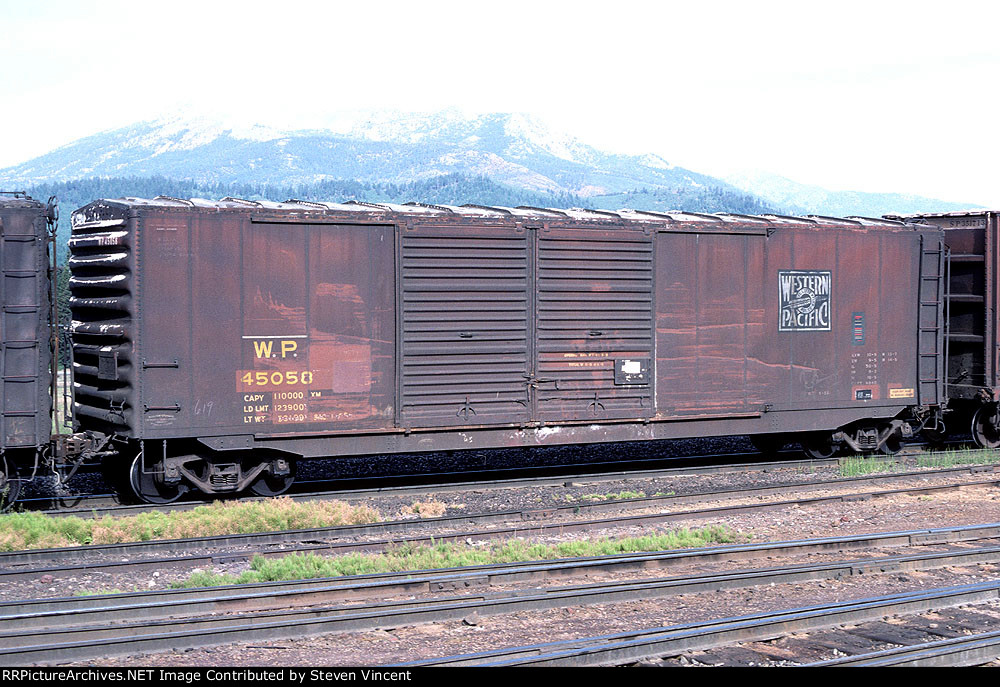 Western Pacific DD boxcar #45058