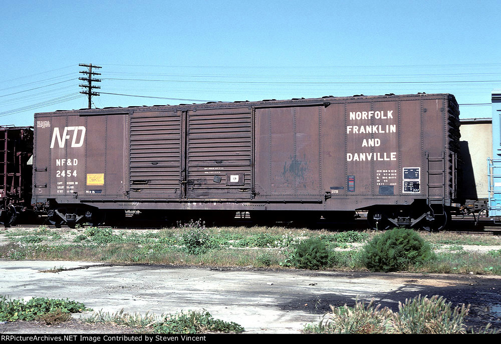 Norfolk Franklin & Danvile 50' DD box.