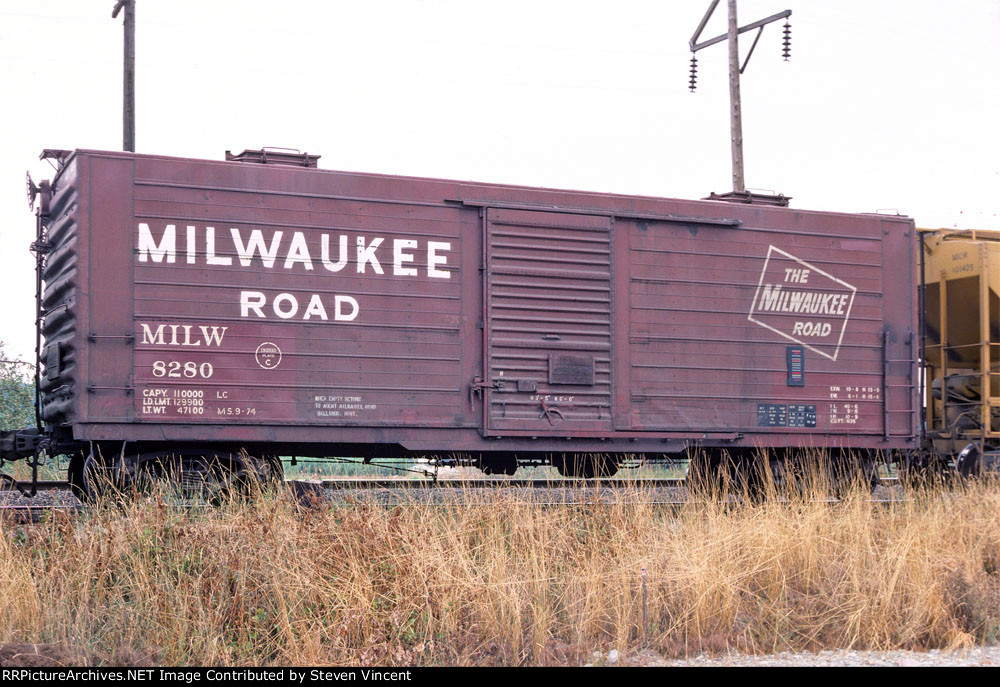 Milwaukee Road box with hatches MILW #8280