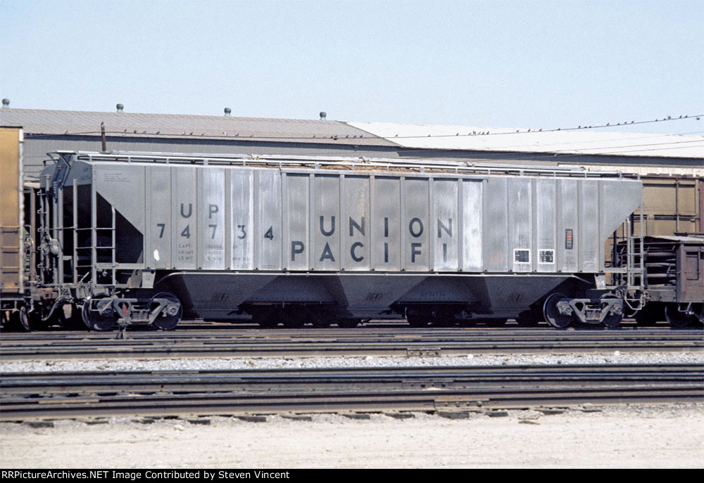 Union Pacific covered hopper #74734