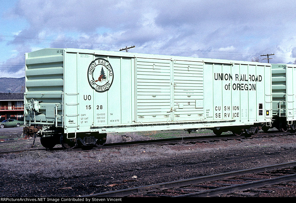 Union Railroad of Oregon DD boxcar 1528