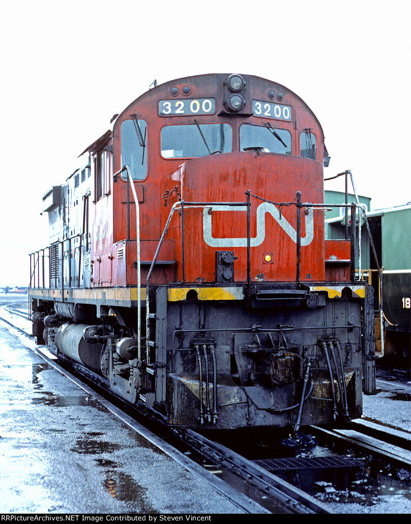 Canadian National MLW C424 #3200 on BCOL.