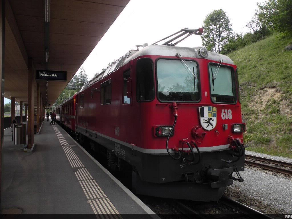 Push-pull train to Davos with a Ge 4/4 II as power.
