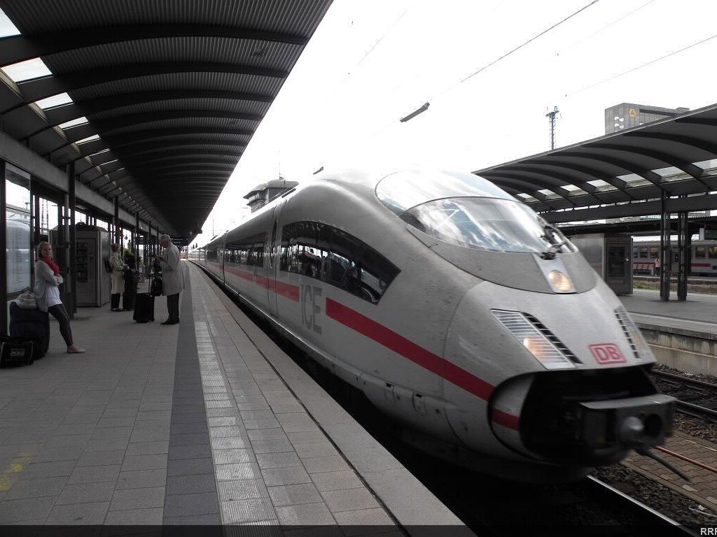 ICE 3 with the nose open.