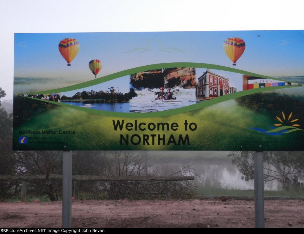 Northam Railway Station welcome sign