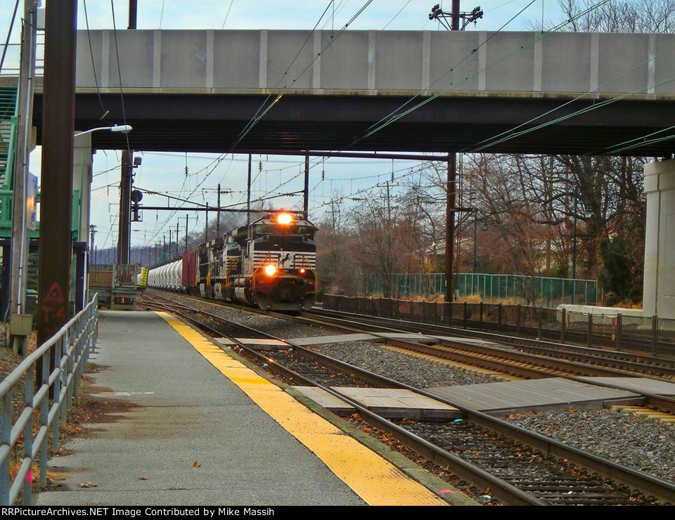 NS loaded crude oil train