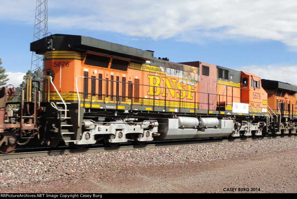 BNSF 5676