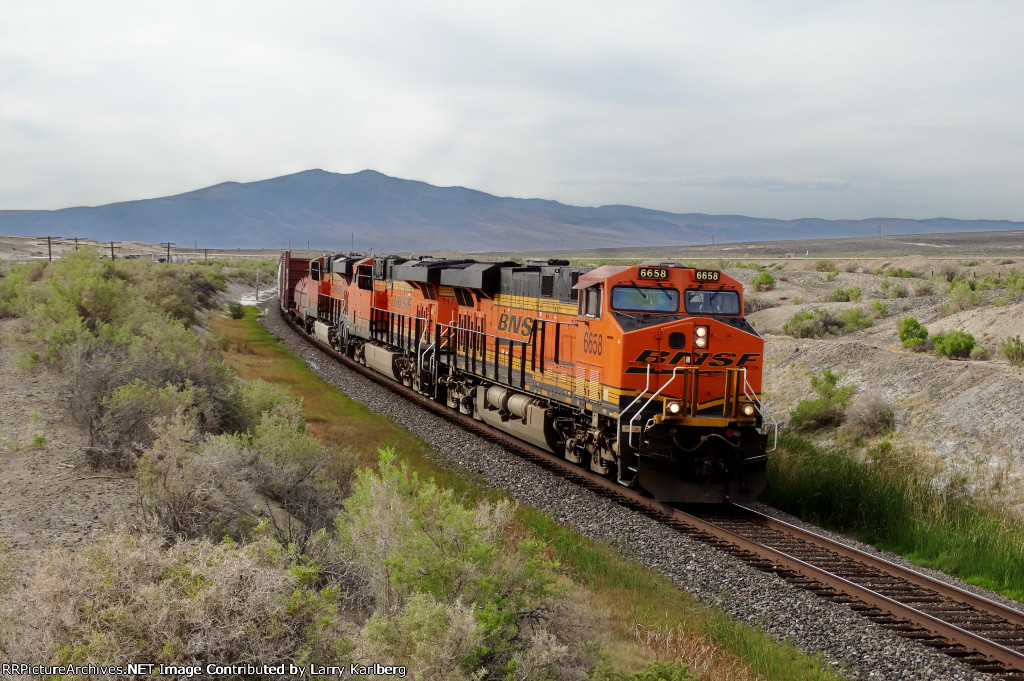 BNSF 6658