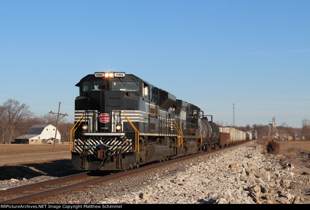 New York Central On The BNSF Hannibal Sub.